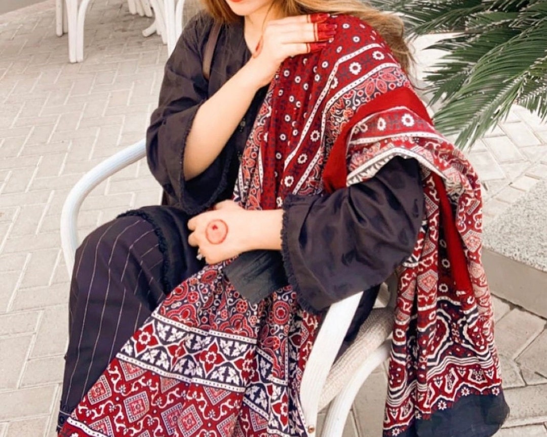 Cotton Block-printed Pakistani Sindhi Ajrak Neck Wrap / Scarf / Shawl ...