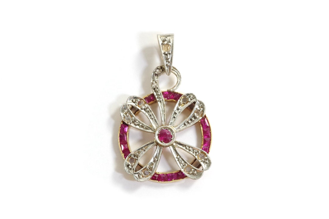 Art Deco Clover Ruby Pendant in Platinum and 18k Gold, Rose-cut ...