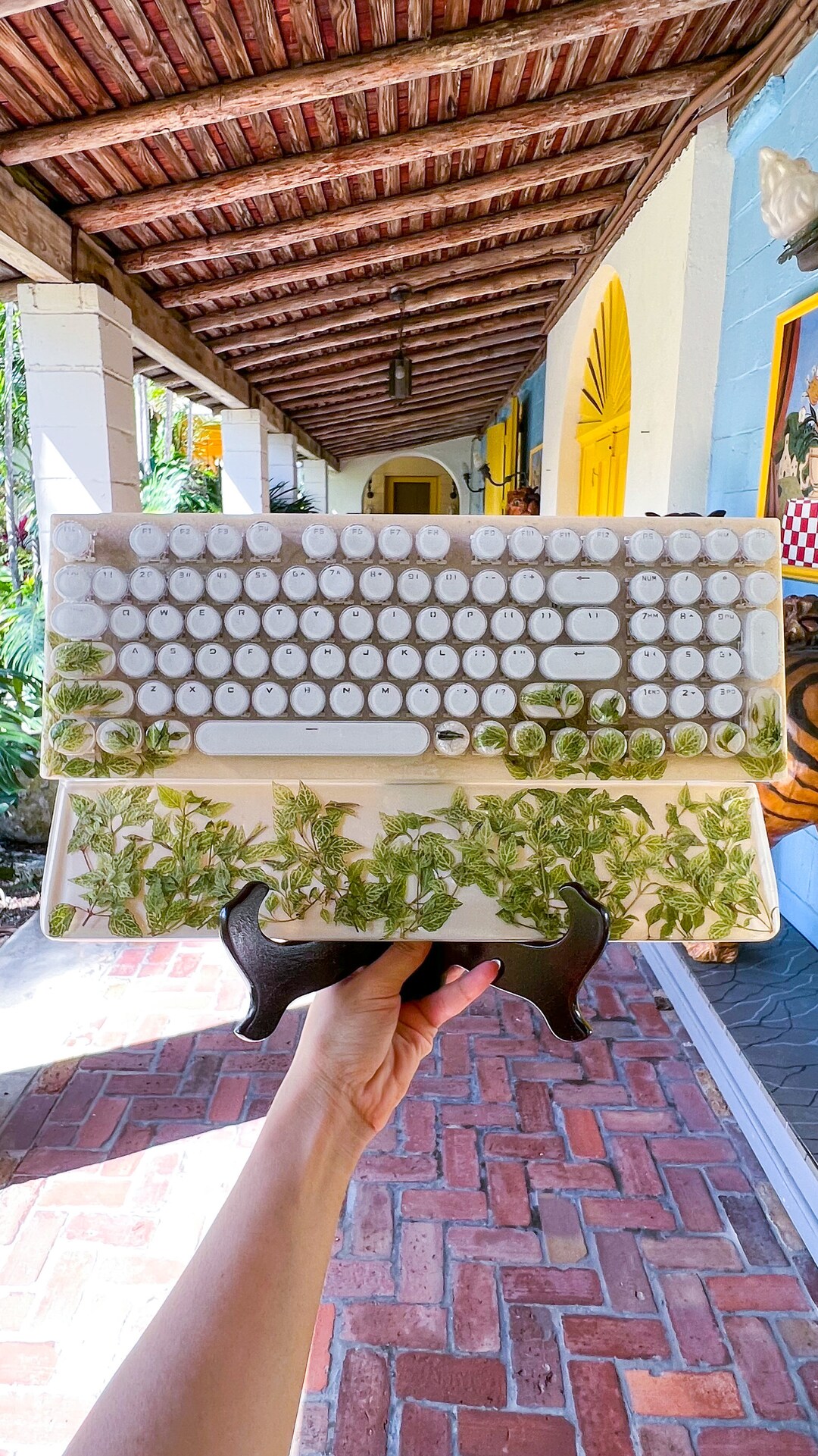 Leaf Typewriter Style RBG Keyboard With Number Pad and Wrist Rest - Etsy