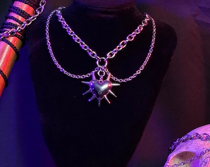 Side Spike Heart Chain - Etsy