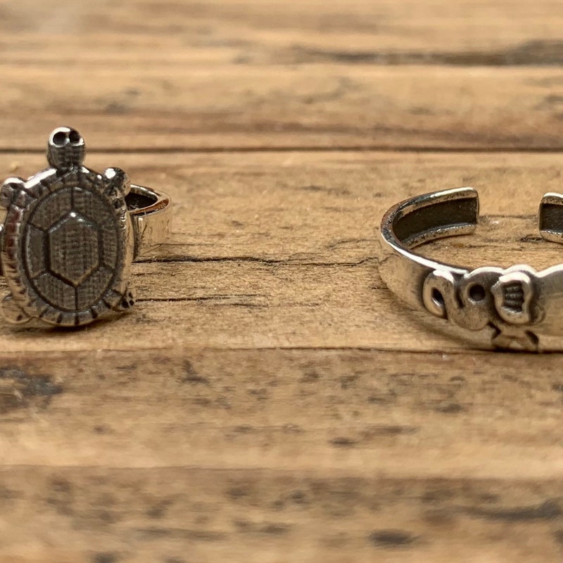 Turtle Toe Ring - Etsy