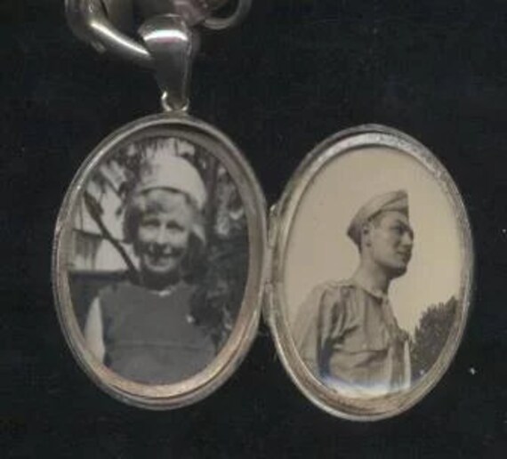 Victorian Sterling Locket And Fancy Matching Book Cha… - Gem