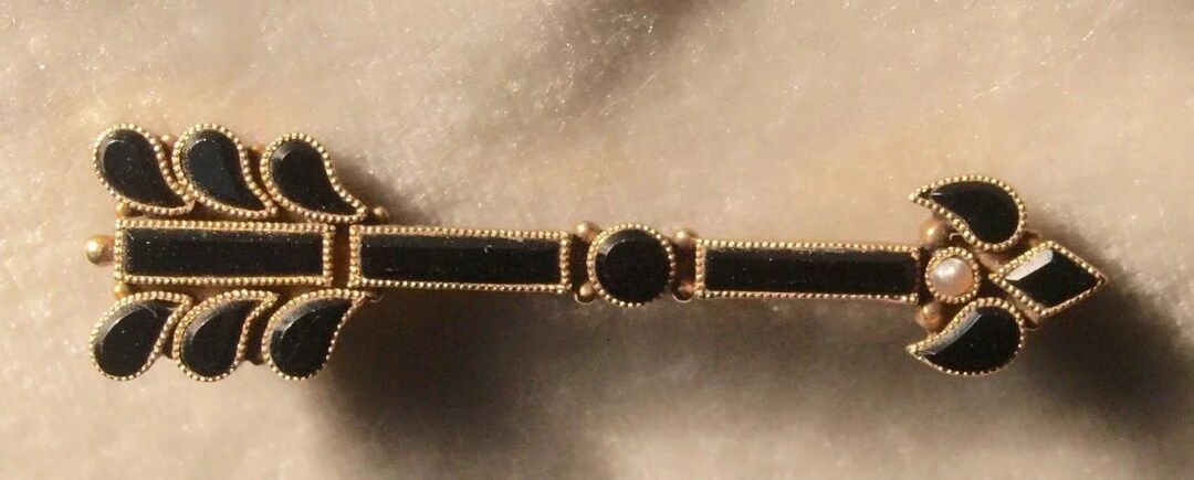 Victorian Gold Onyx Arrow Pin - Etsy
