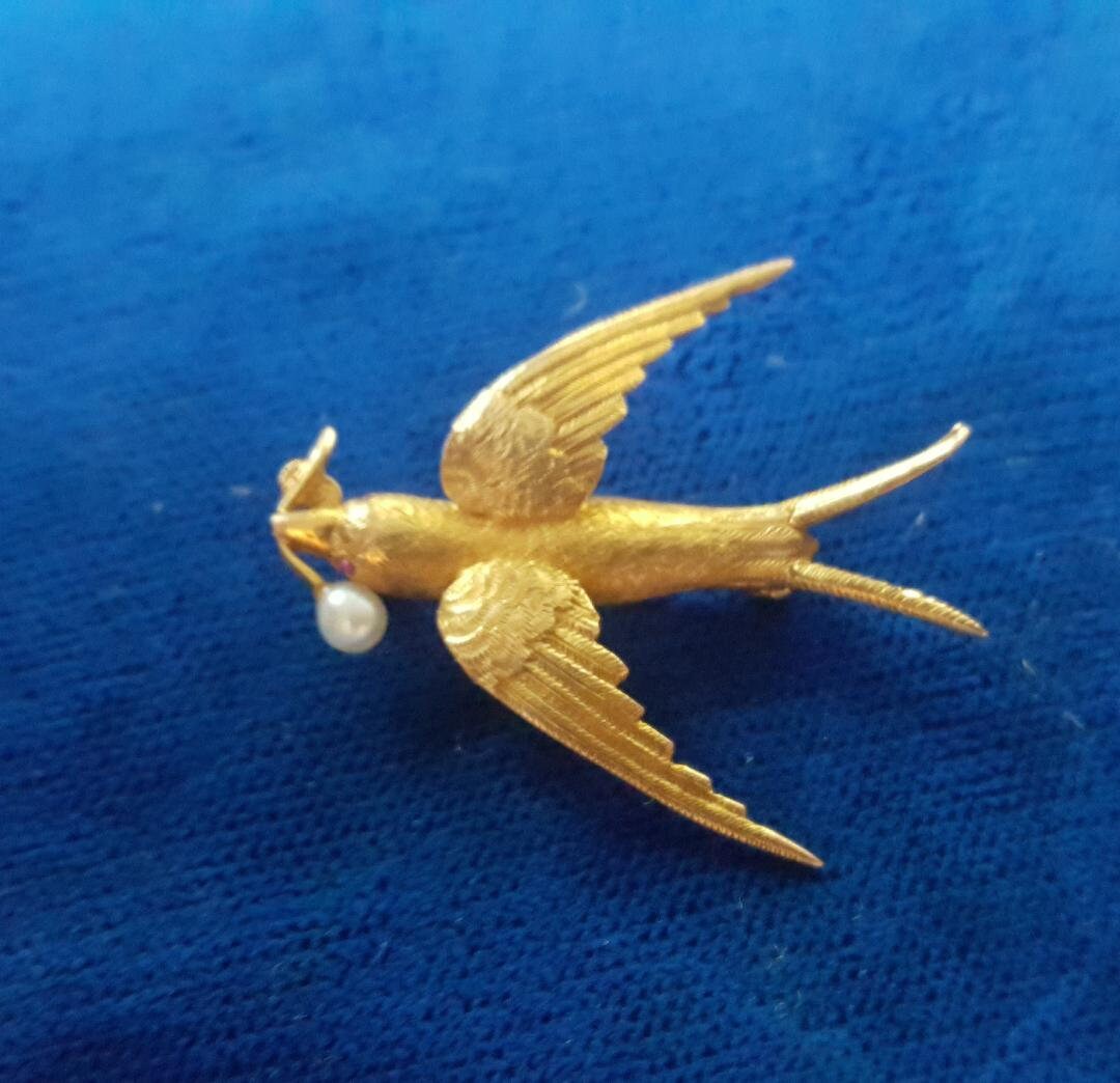 Incredibly Detailed Victorian Swallow Brooch in 15k - Etsy