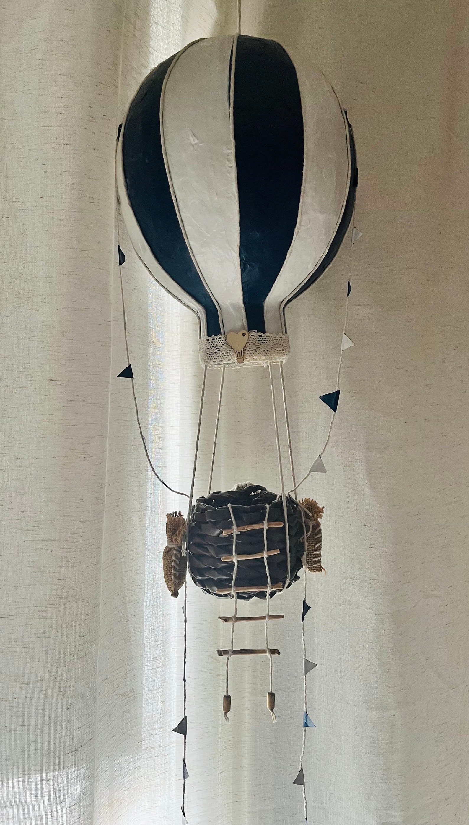 Vintage Style Hot Air Balloon Hanging Decoration. Paper Mache Hot Air ...
