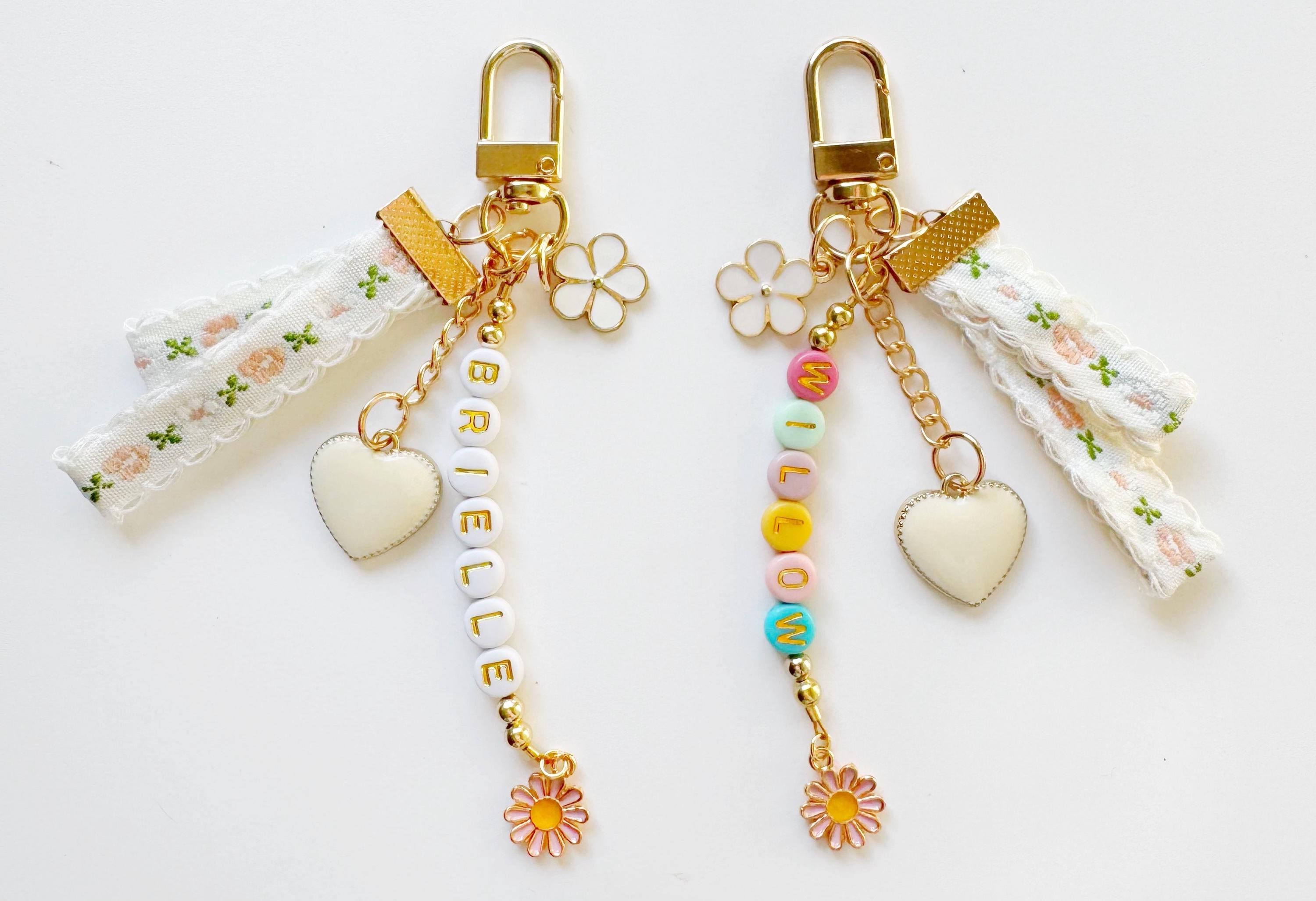 Personalized Name Keychain: Floral Ribbon, Daisy Charm - Custom ...
