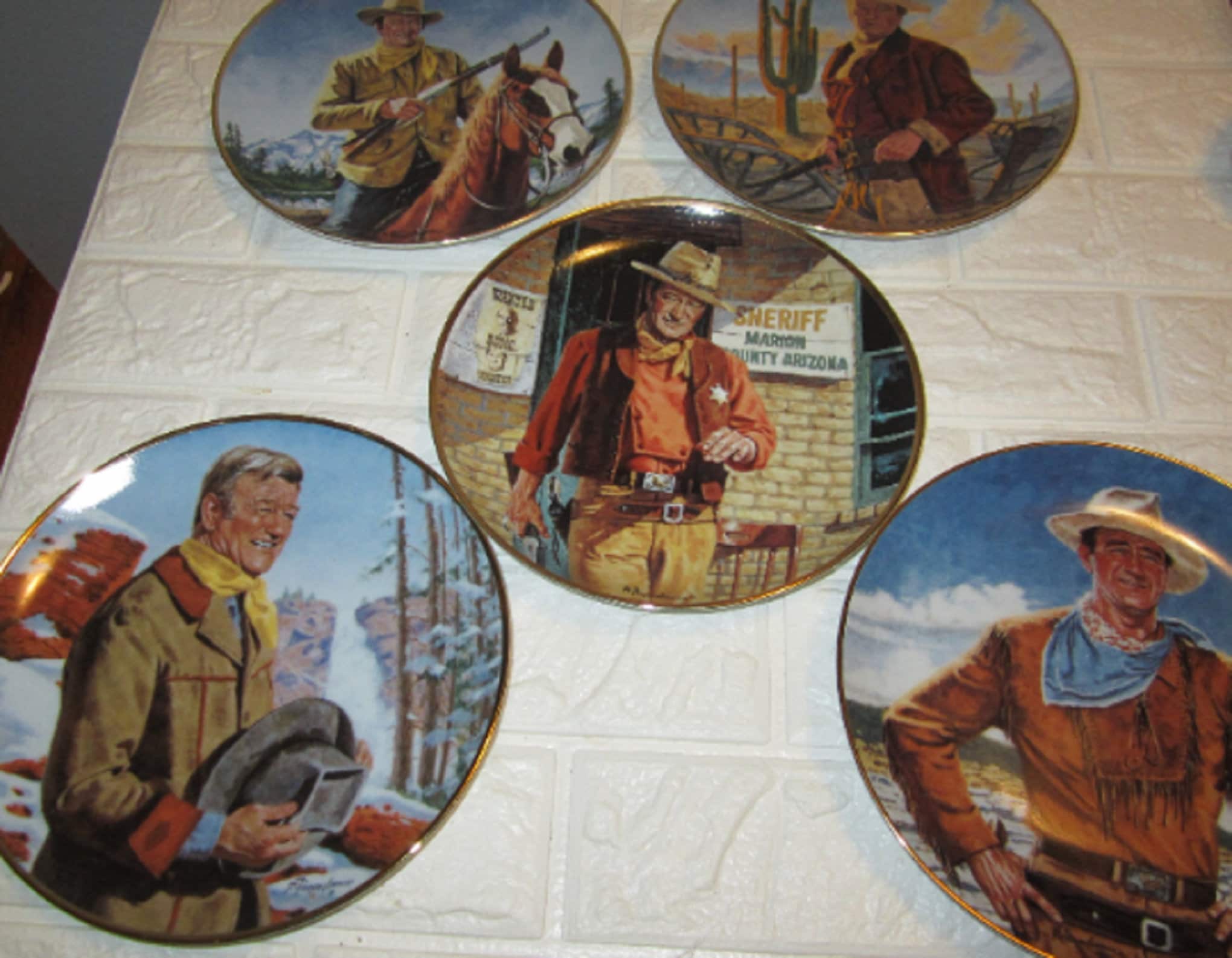 Set of Five John Wayne Collector Plates - Etsy