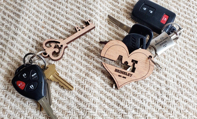 Custom Couple Keychain Set Heart and Key Keychain | Etsy