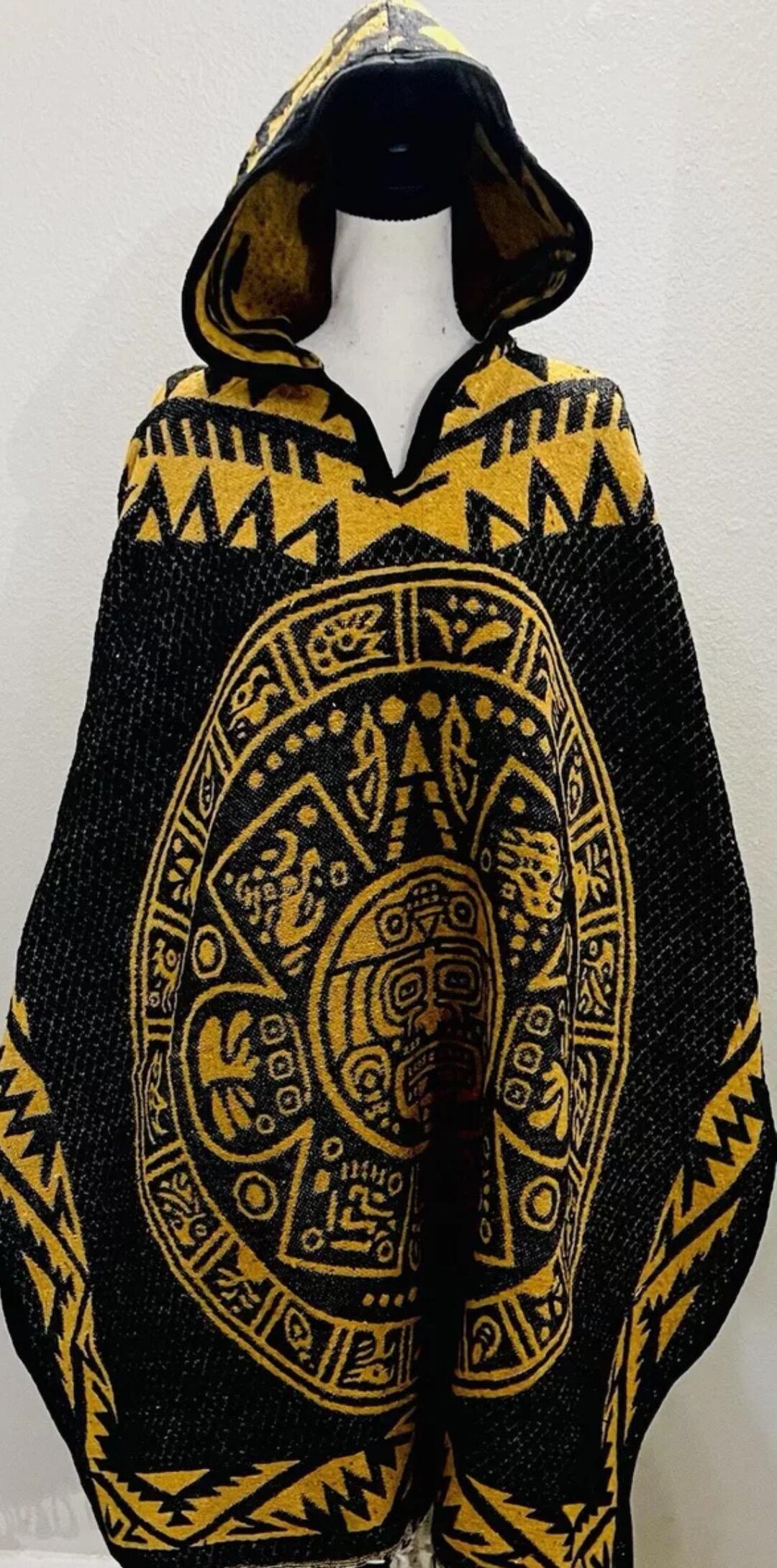 Mexican Poncho Aztec Calendar Poncho Gavan Calendario Azteca Con Amor ...