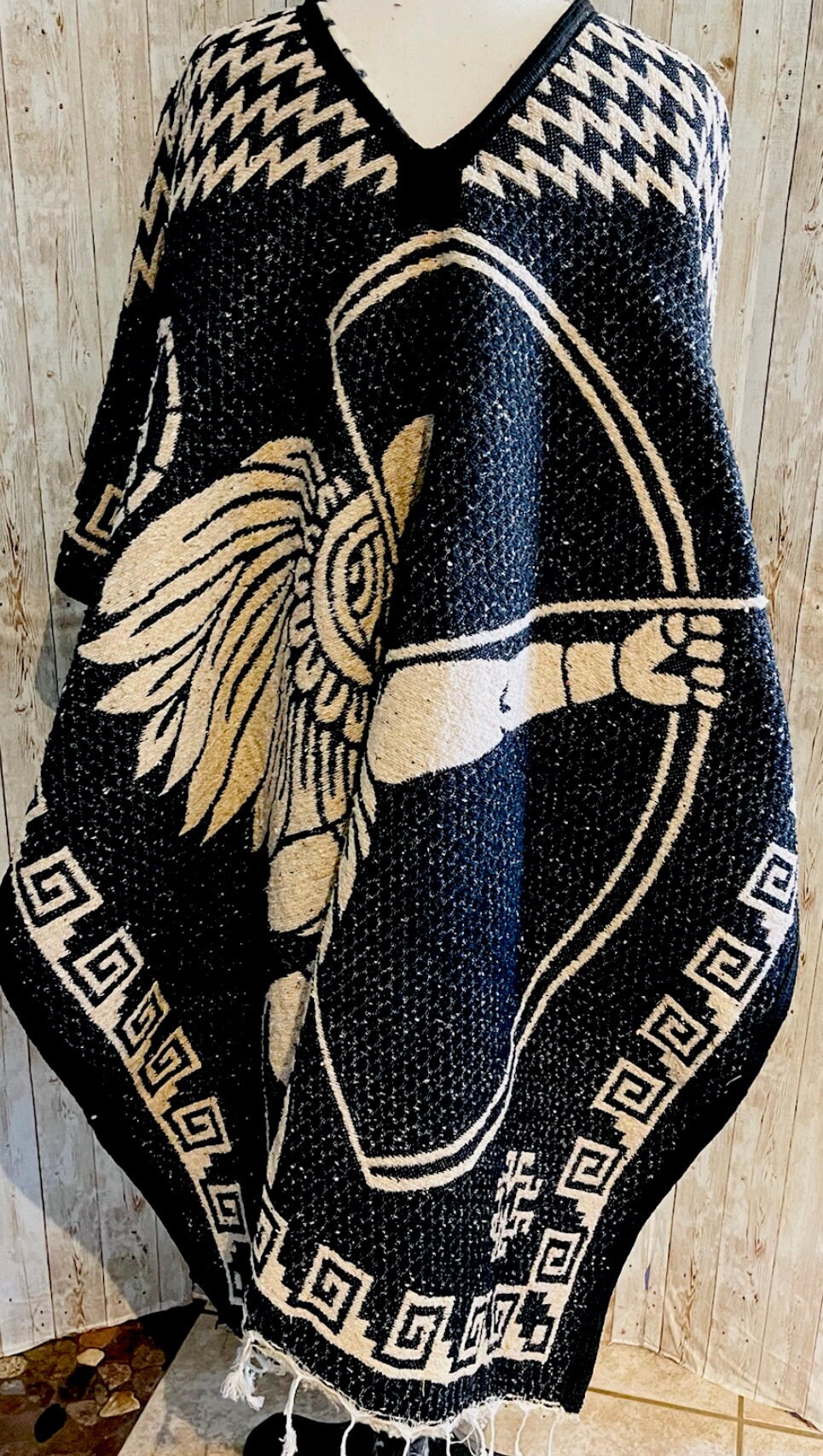 Mexican Poncho Gavan De Calendario Azteca Y Guerrero Mexican - Etsy