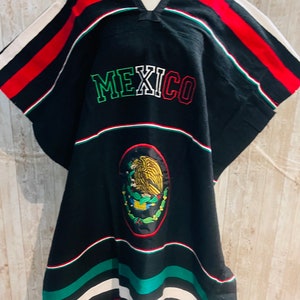 Mexican Poncho Gavan De Calendario Azteca Y Guerrero Mexican PONCHO ...