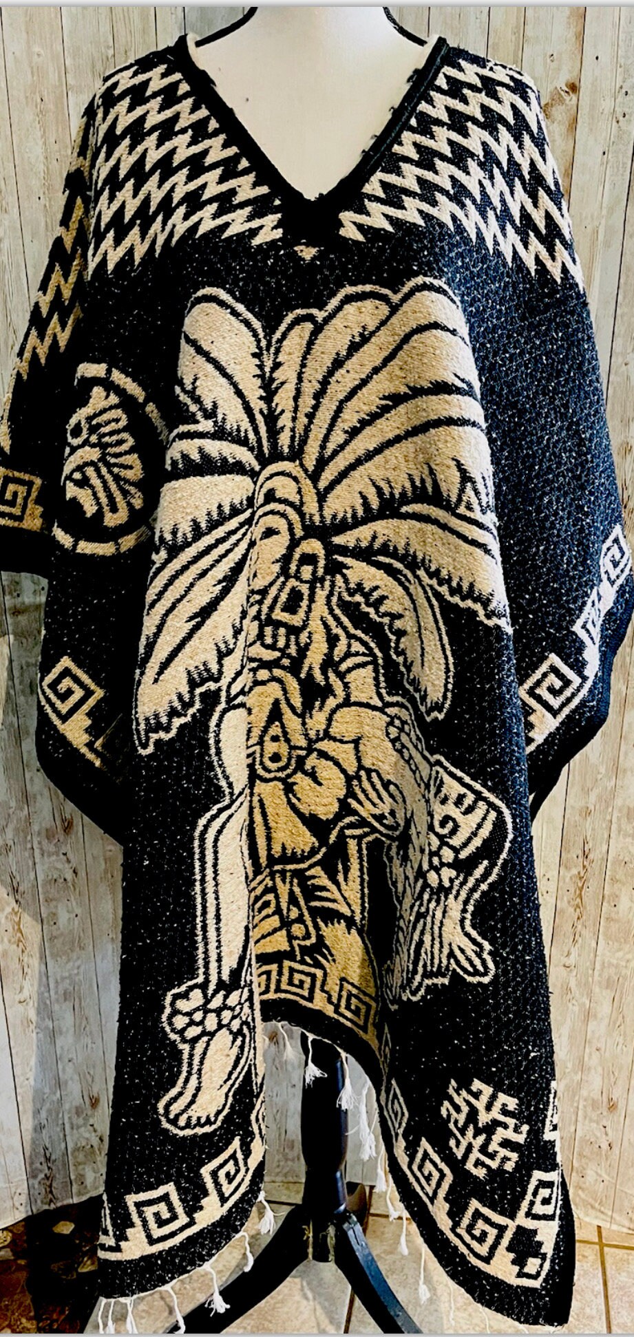 Mexican Poncho Gavan De Calendario Azteca Y Guerrero Mexican - Etsy