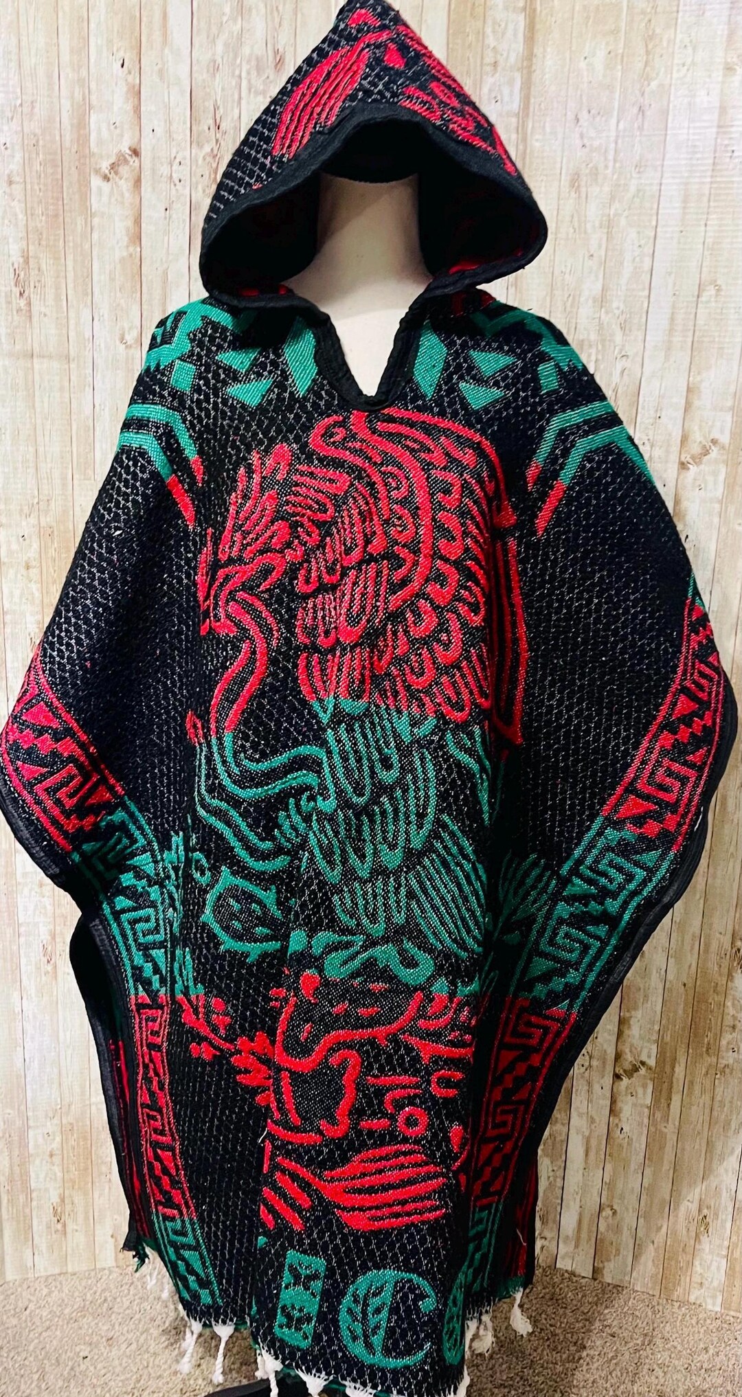 Poncho Azteca Escudo Nacional Mexicano Y Calendario Azteca Double Sided ...