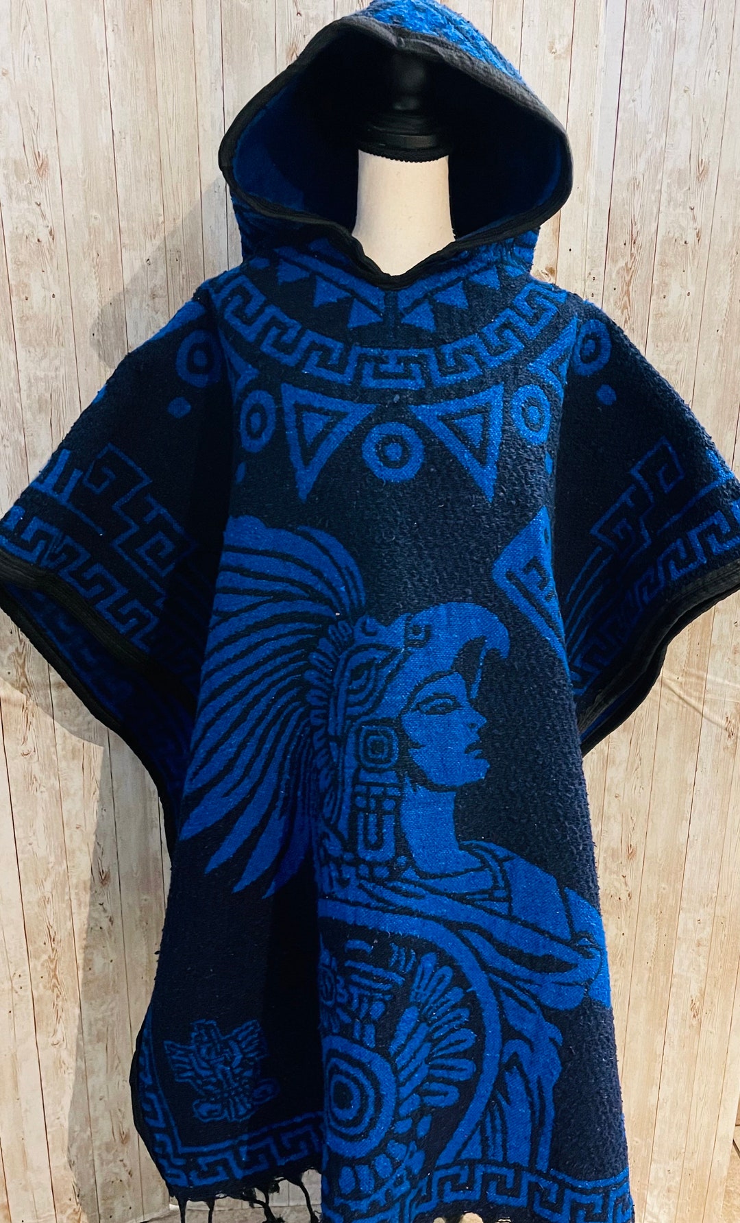 Mexican Poncho Gavan De Azteca Guerrero Y Escudo De Mexico Con - Etsy