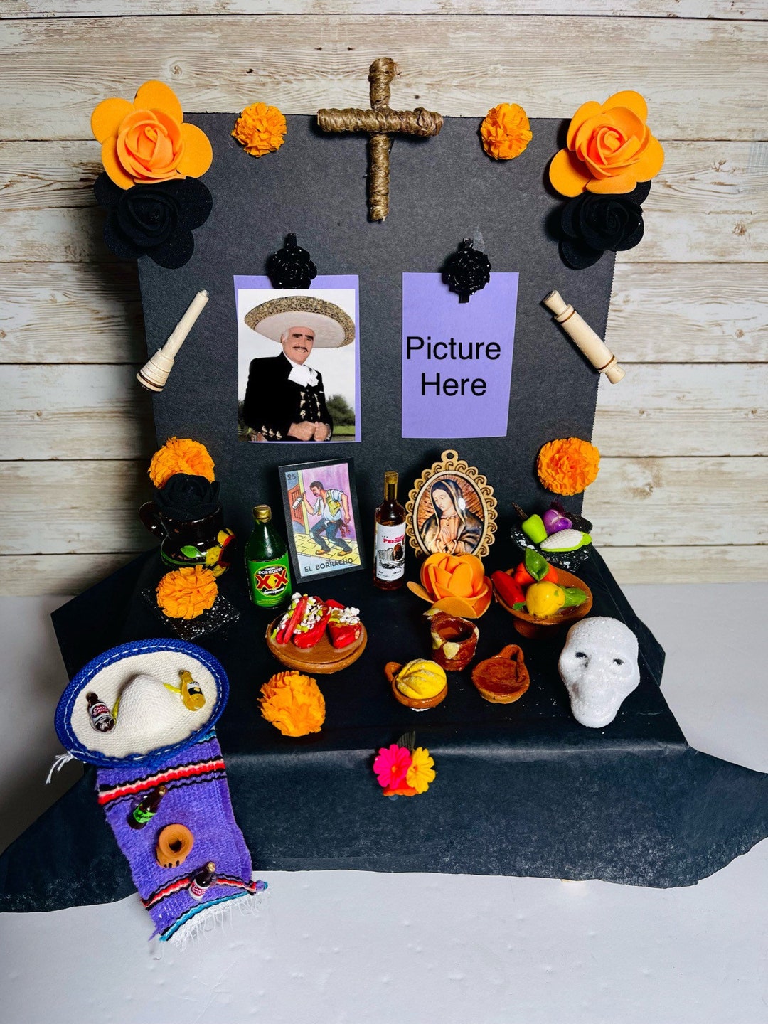 Mesa De Ofrenda Para Dia De Los Muertos Day of the Dead Offering Table ...