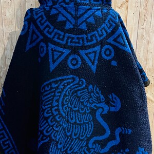 Mexican Poncho Gavan De Azteca Guerrero Y Escudo De Mexico Con - Etsy