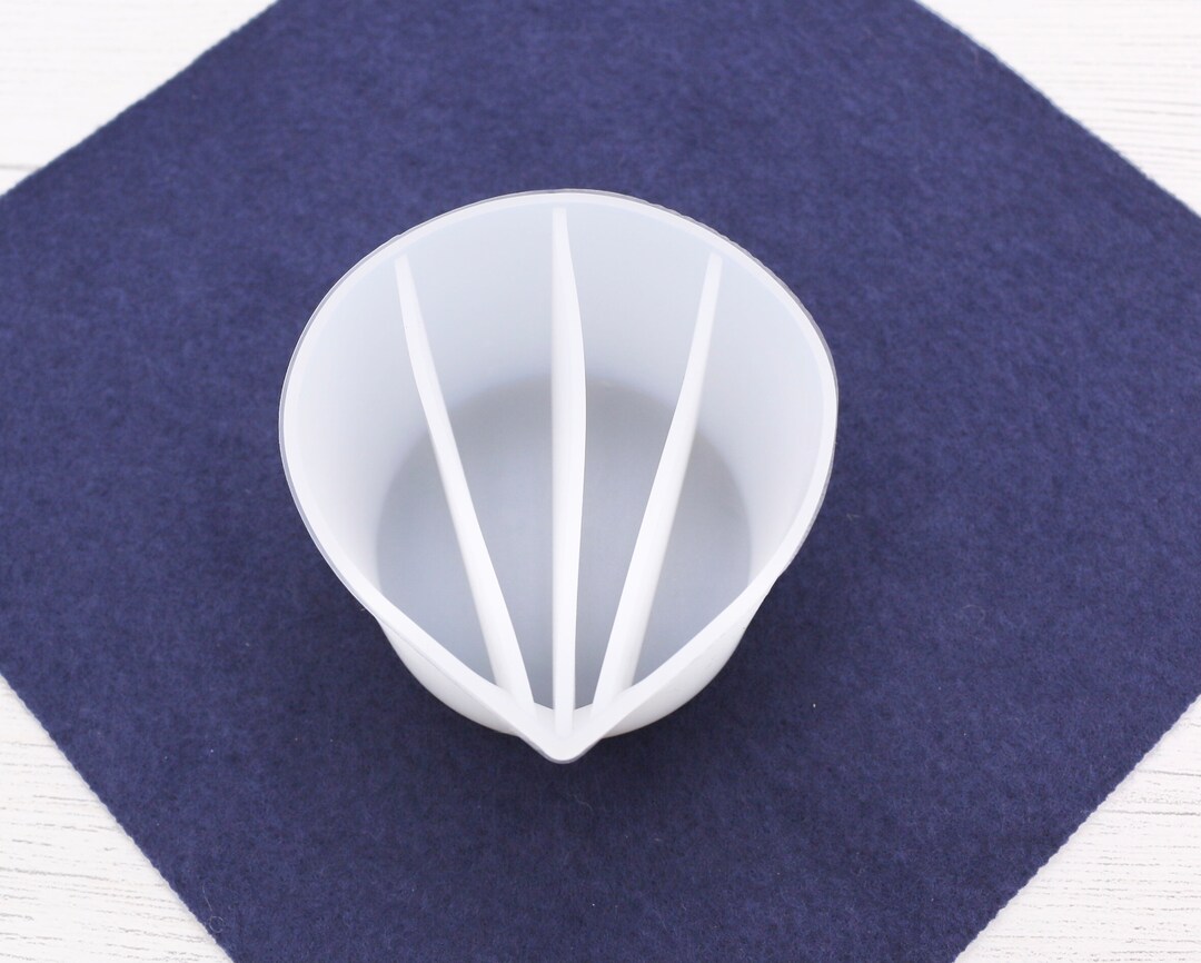 Sectioned Silicone Jug Dispenser, 4 Sections, Reusable Silicone ...