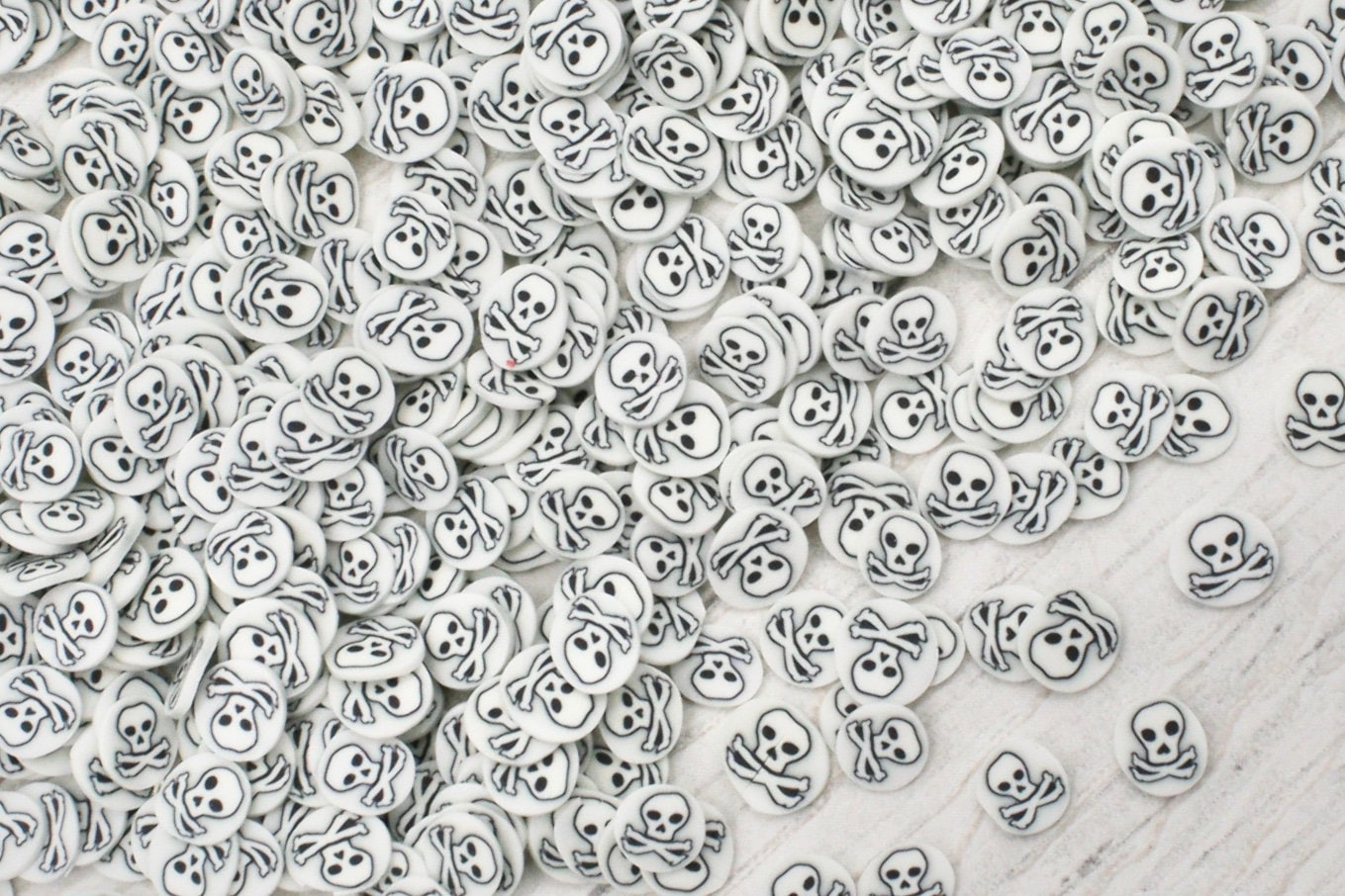 10g Skull and Cross Bones Fimo Slices, Resin Art, Resin Craft Supplies ...