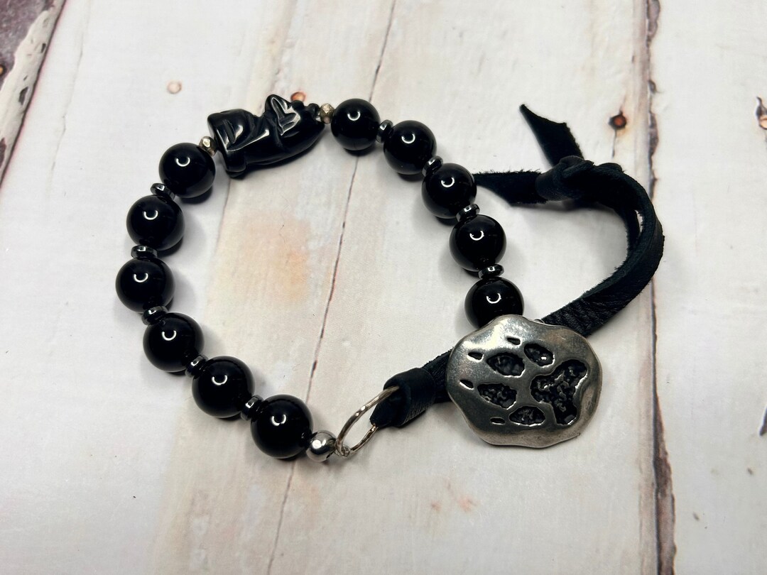 Mens Beaded Matte Black Onyx Wilderness Bracelet Wolf Track Button ...