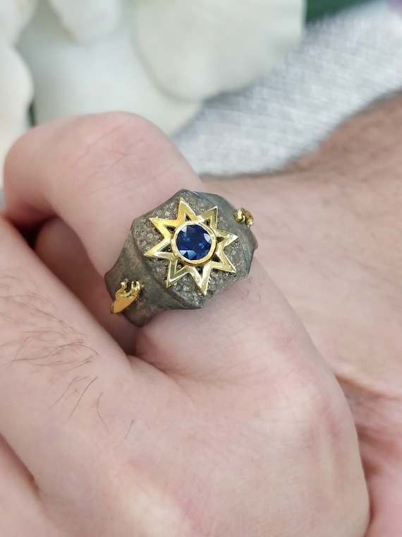 GroBer Gold Sun Signet Ring 0 64 Karat Saphir Signet Ring 24 Karat Gold Silber Einzelstuck Herren Saphir Ring Etsy