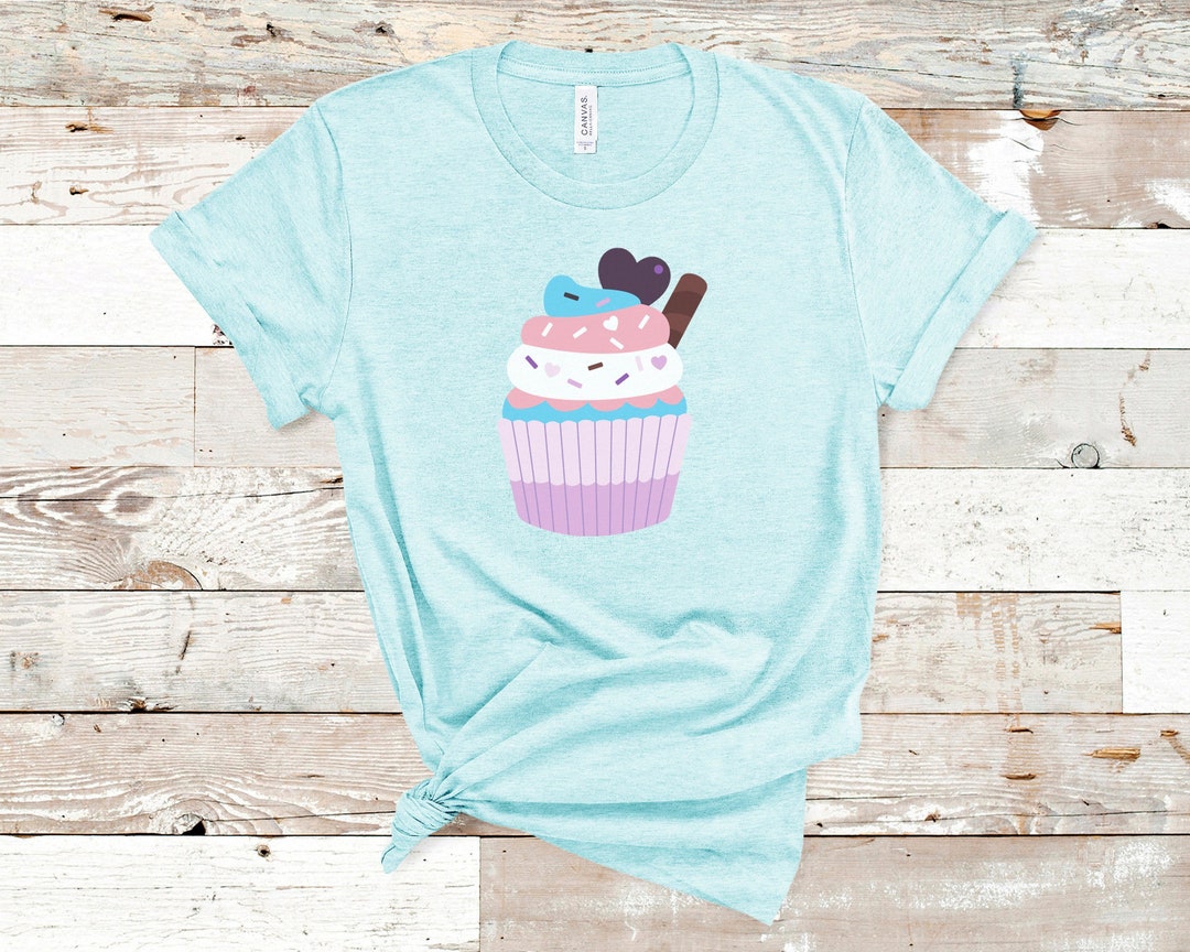 Trans Pride Cupcake Shirt, Trans Tshirt, LGBTQ T-Shirt, süßes Cupcake T ...