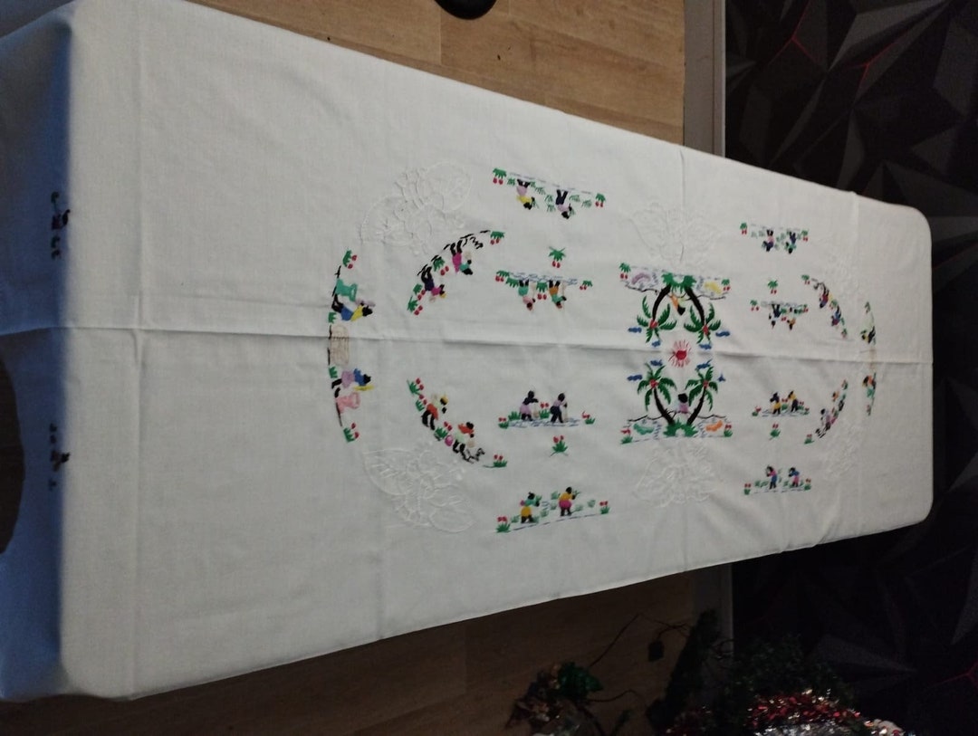 Hand-embroidered Cotton Tablecloths Model of Your Choice. - Etsy