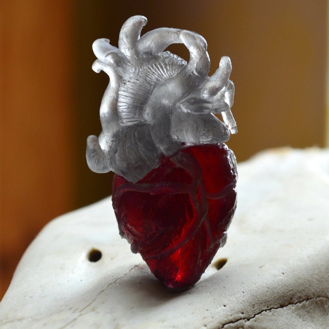 Gothic Resin Anatomical Heart Pendant "flaming Love": Make Your Love ...