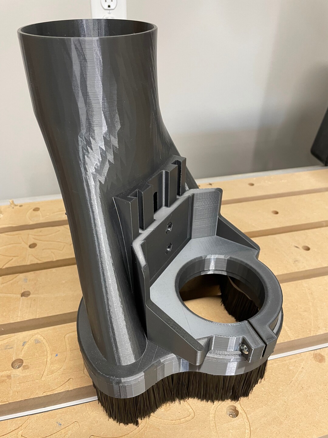 I2r Model A - Ultravac Dust Eater With 4" Intake. Engineered Dust Boot ...