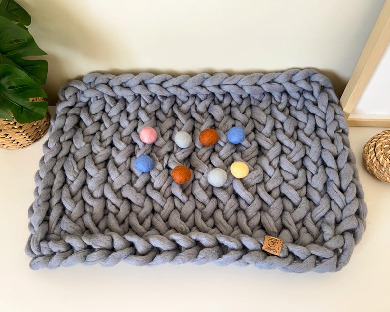 Handmade Merino Wool Cat Bed Mat With Wool Balls - Etsy
