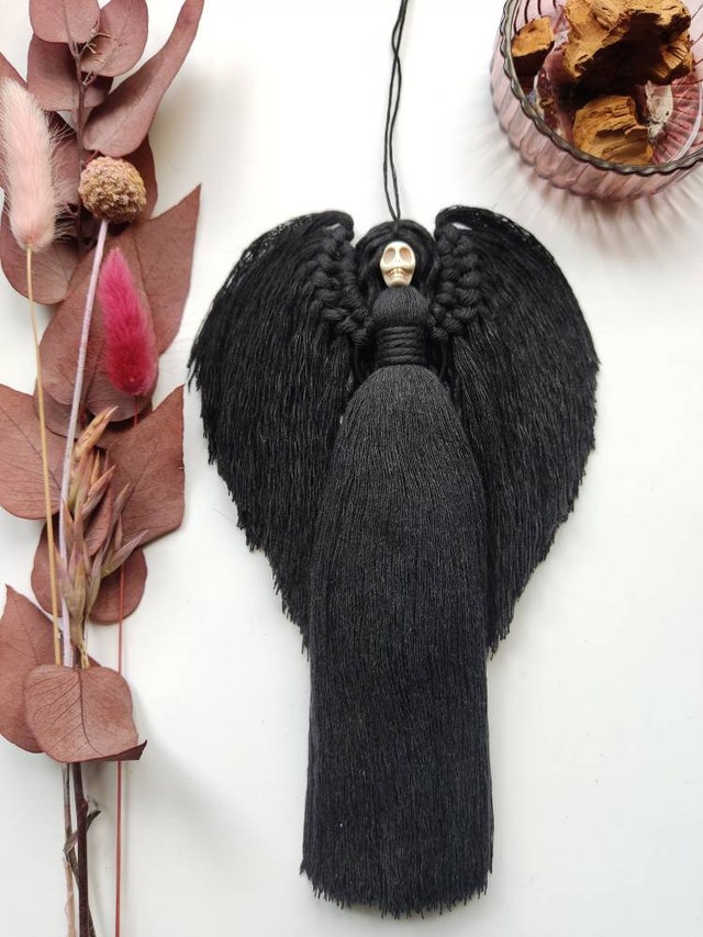 MacrameAndSkulls - Etsy