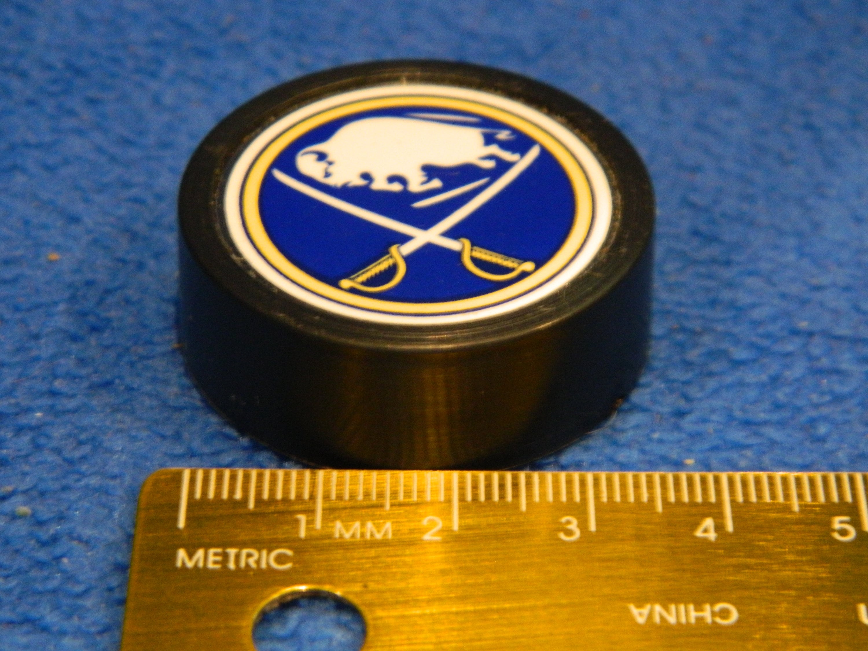 NHL Hockey Puck Vintage Magnets - 1980 - Classic - Hockey - Oilers ...