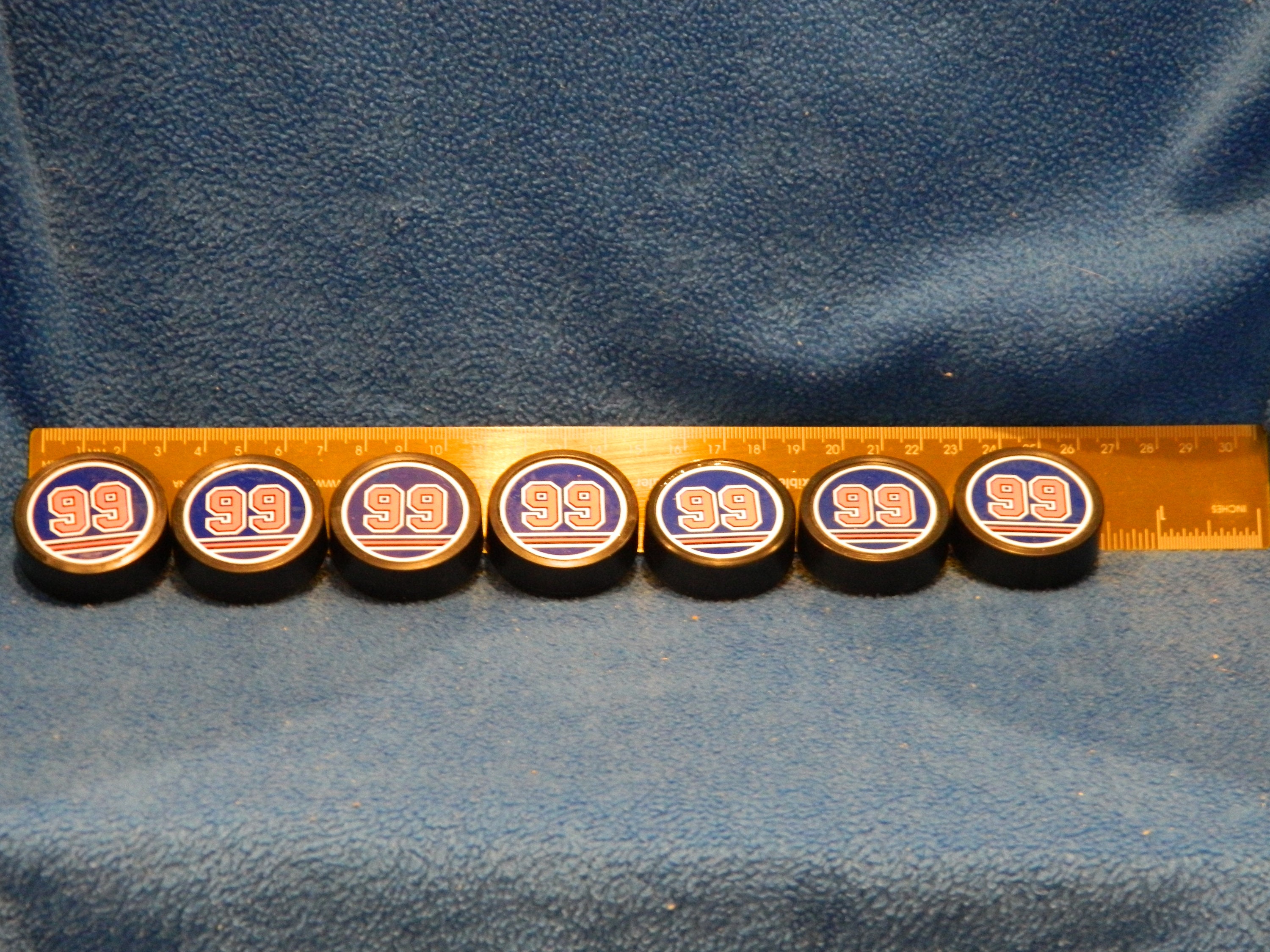 NHL Hockey Puck Vintage Magnets 1980 Classic Hockey Oilers Wayne ...