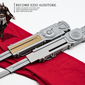 V2 Assassin's II Dual Ezio Auditore Florentine and Venetian Left ...