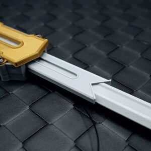 V2 Assassin's Syndicate Jacob Frye Hidden Blade (grey/gold) - Etsy