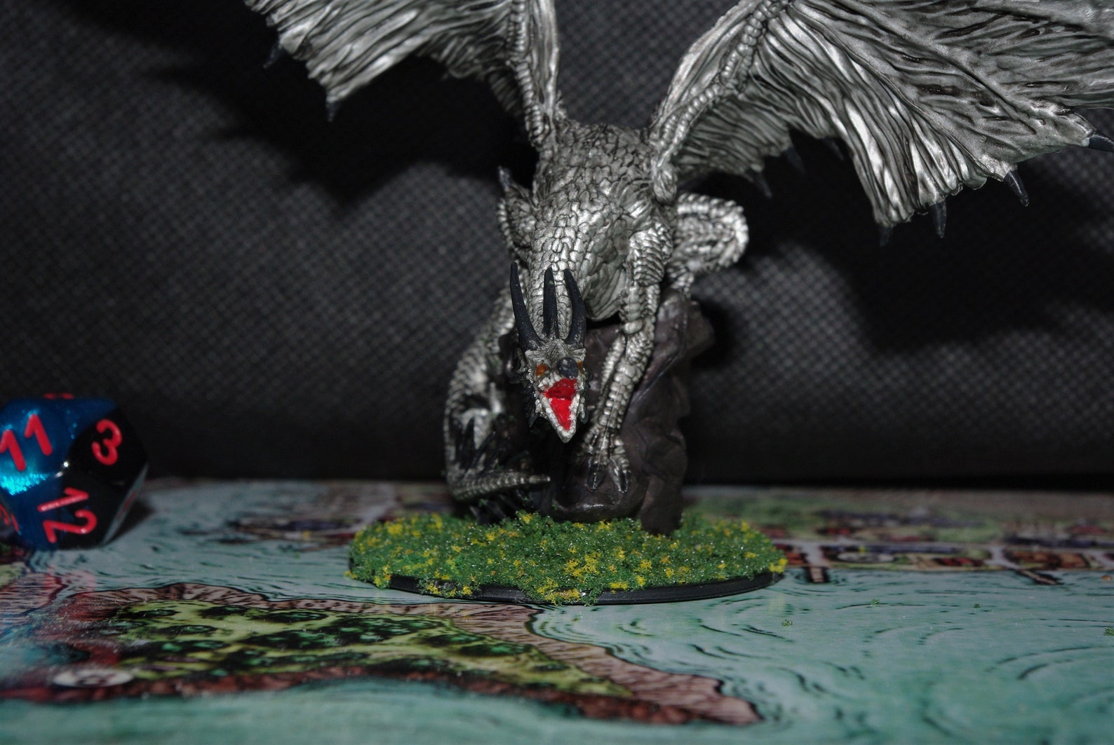 Silver Dragon/Painted Miniatures/D&D | Etsy