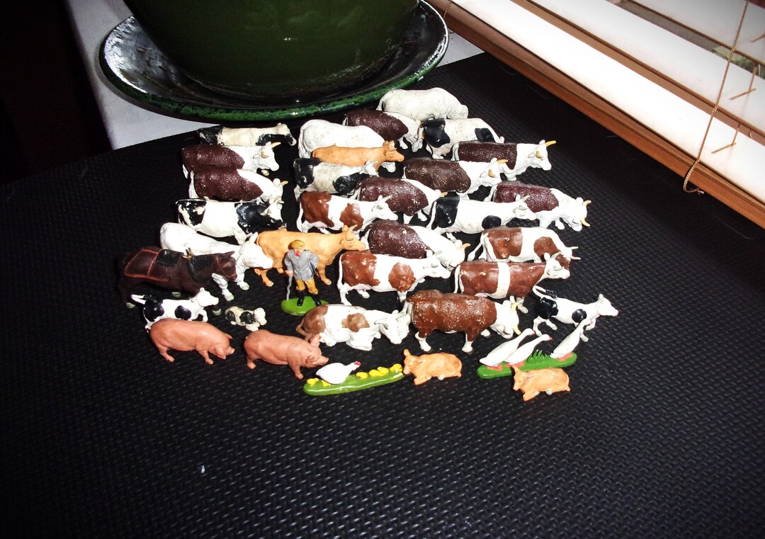 Rare Vintage Britains Farm Animals Cows Calves Pigs Cart Horse Chicken ...