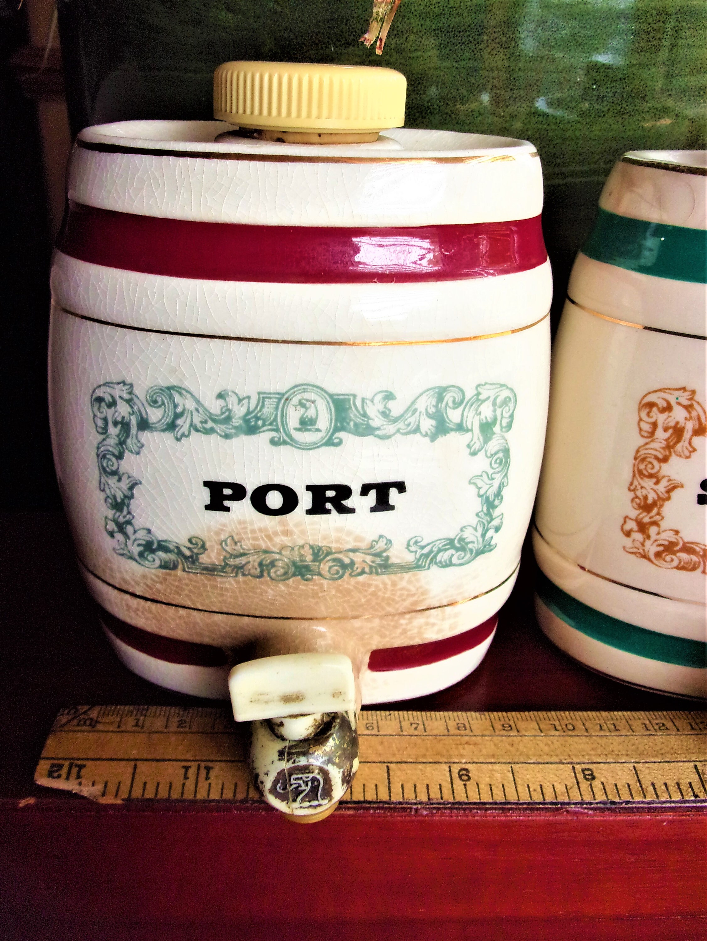 Vintage Wade Pottery Decanter Barrels Royal Victoria England W & A ...