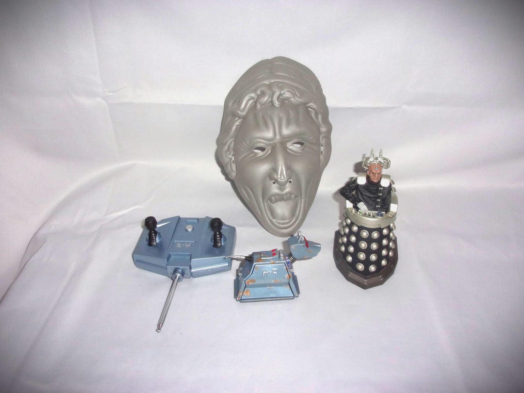Vintage Doctor Who Action Figure Darlek Creator Davros + K9 Dog ...