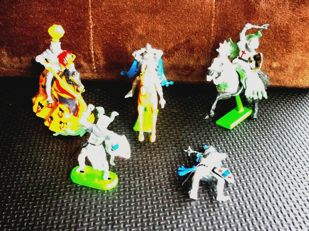Britains Deetail Medieval Knights in Armour and Horses 1:32 Scale ...