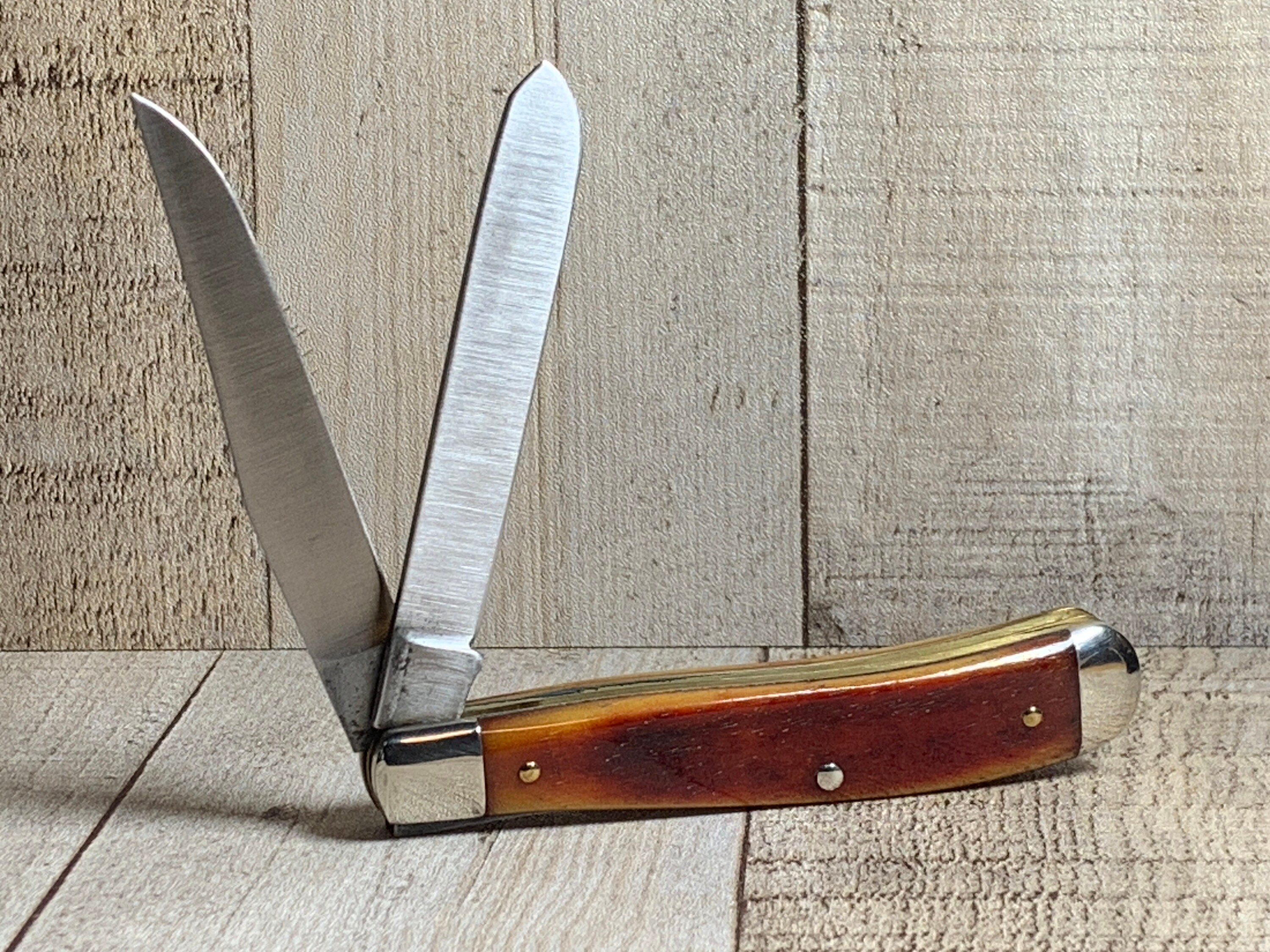 Schrade 94OT Gunstock Trapper Knife With Smooth Amber Colored Bone ...