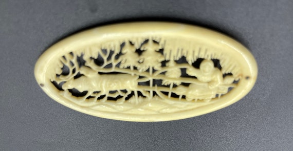 Inuit Native Brooch, Eskimo Carved Vintage Pin for Co… - Gem