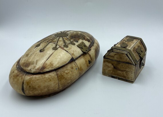 Inuit Carving, Two Inuit Jewelry Boxes for Treasures,… - Gem
