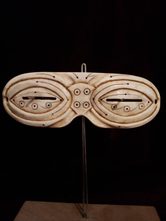 Inuit Snow Glasses