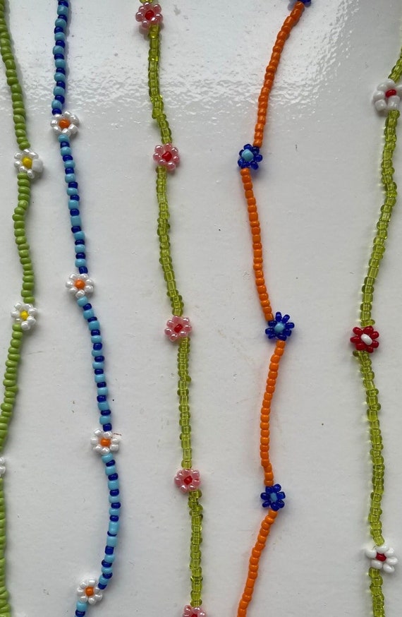 Daisy choker beaded store
