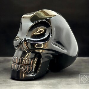 Alien Skull Sculpture, Carved in Black Obsidian, Alien Skull, Crafts ...