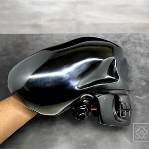 Alien Skull Sculpture, Carved in Black Obsidian, Alien Skull, Crafts ...