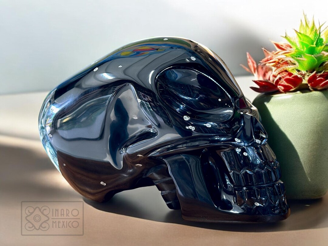 Alien Skull Sculpture, Carved in Obsidian Snowflake, Alien Skull ...