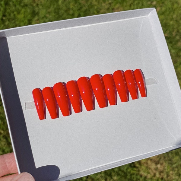 Red Nails - Etsy