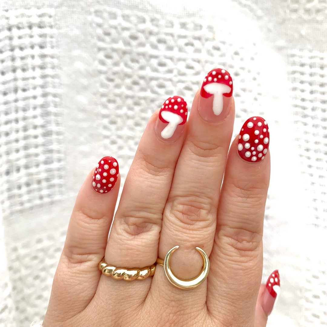 Custom Hand Painted Red Mushroom Press on Nails/set of 10/cottagecore ...