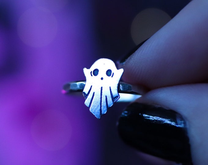 Spooky Lil Ghost Ring, Fall Jewelry, Halloween Rings - Etsy